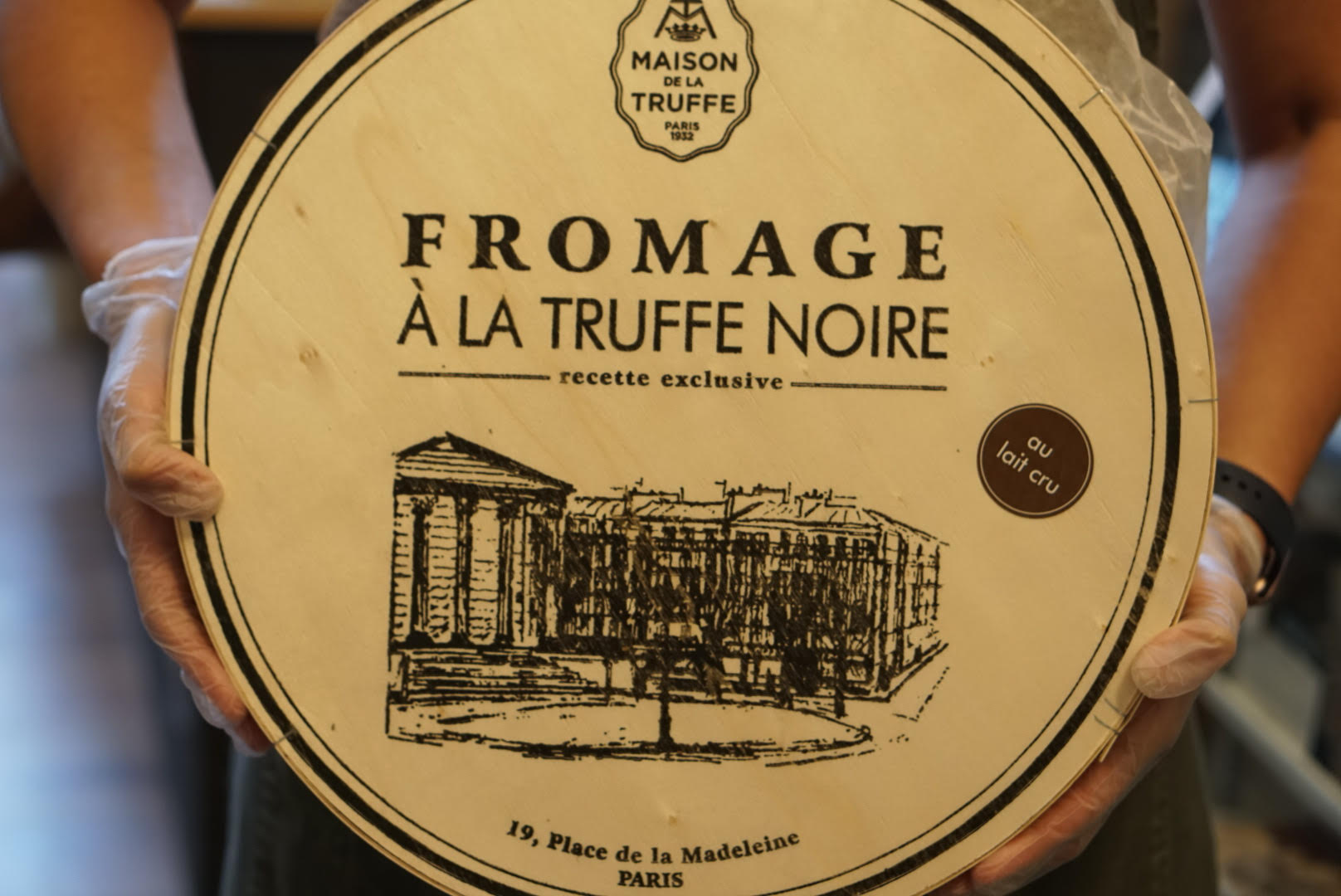 Fromage a la Truffe Noire Brie – J'adore Fine Cheese and Chocolate